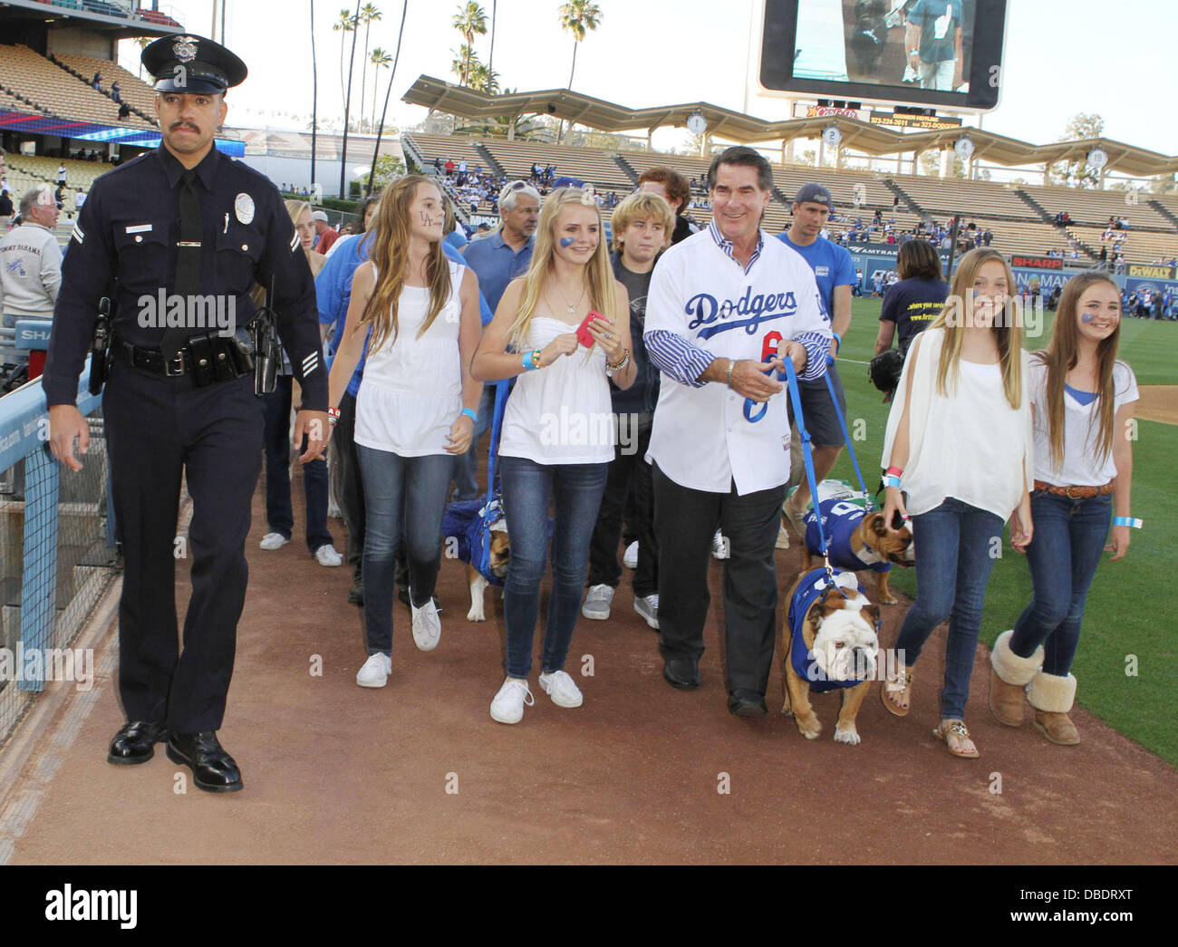 Steve Garvey with Tillman the skating bulldog 2nd Annual Bark In The ...