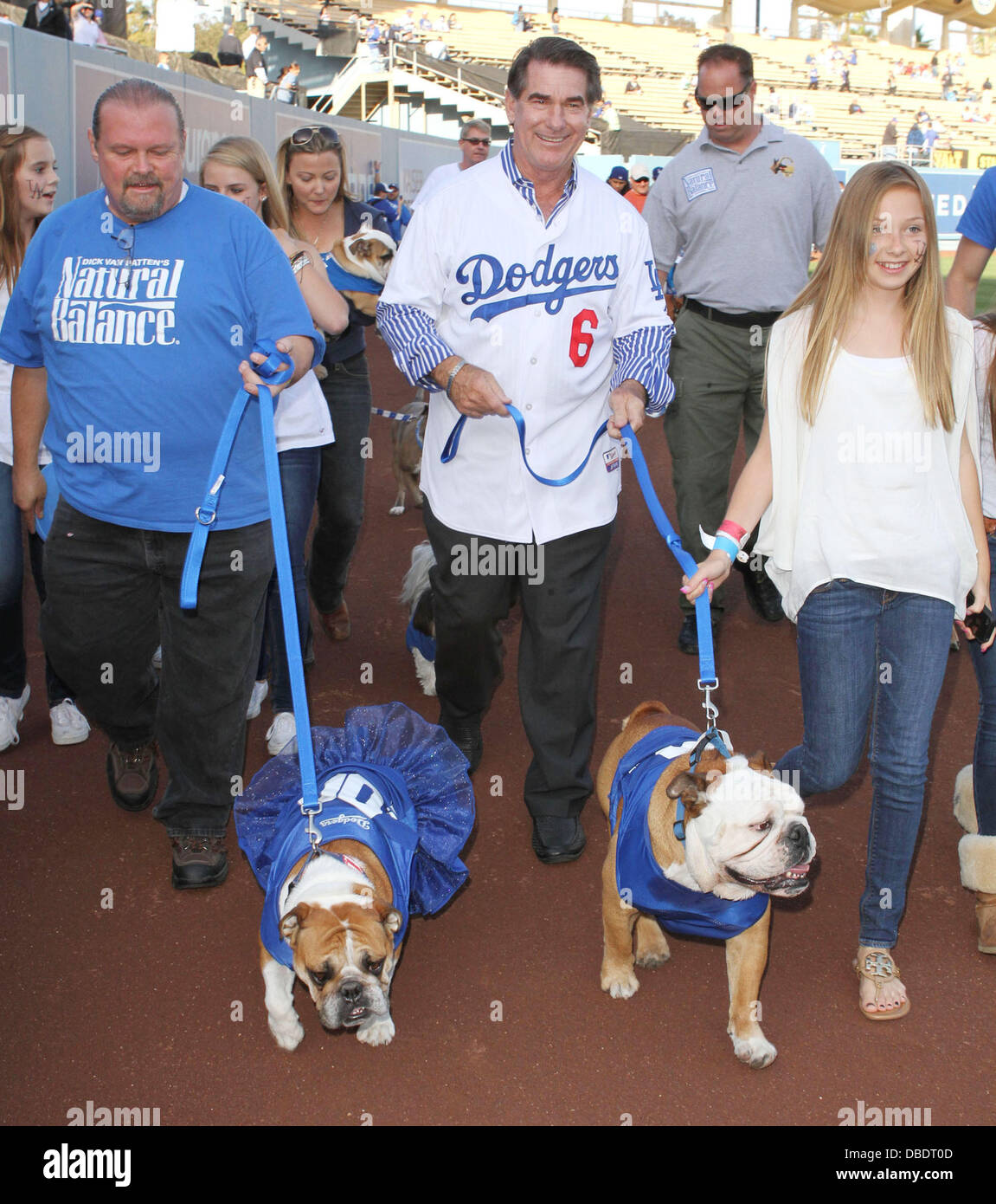 Steve Garvey with Tillman the skating bulldog 2nd Annual Bark In The ...
