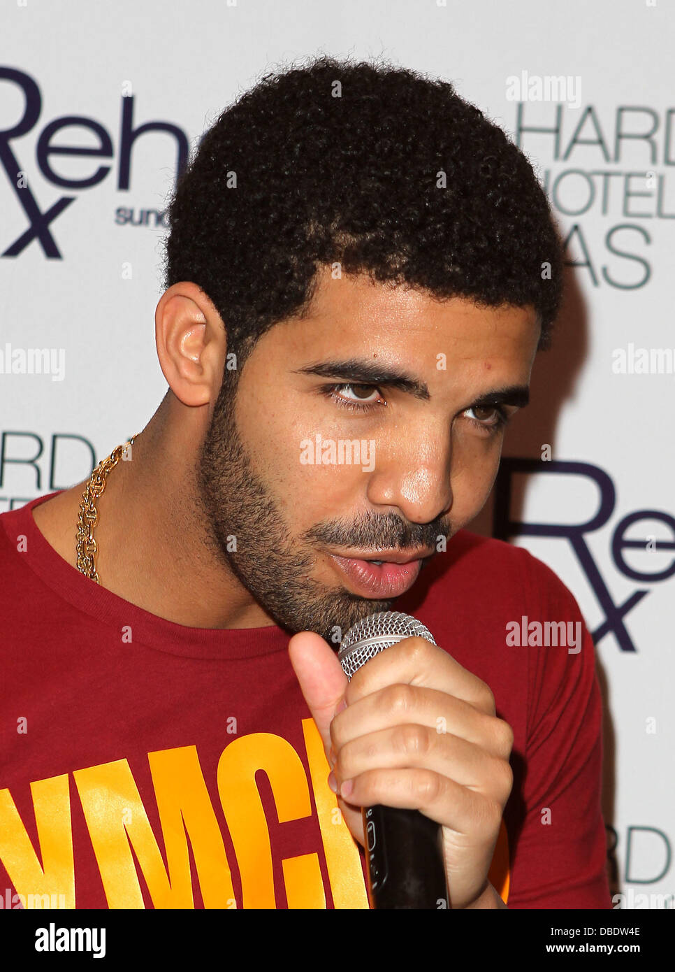 Rapper drake hosts rehab hard hi-res stock photography and images - Alamy