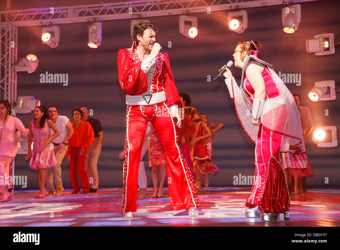 Patrick Boll and Jennifer Perry The 4000th performance of the Broadway ...
