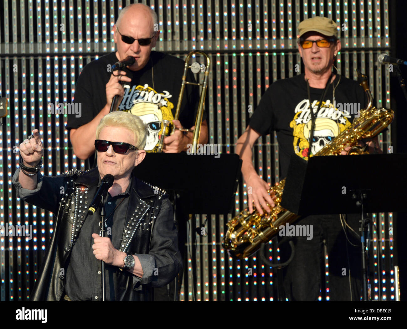 Munich, Germany. 27th July, 2013. Singer Heino (C) gives a concert as ...