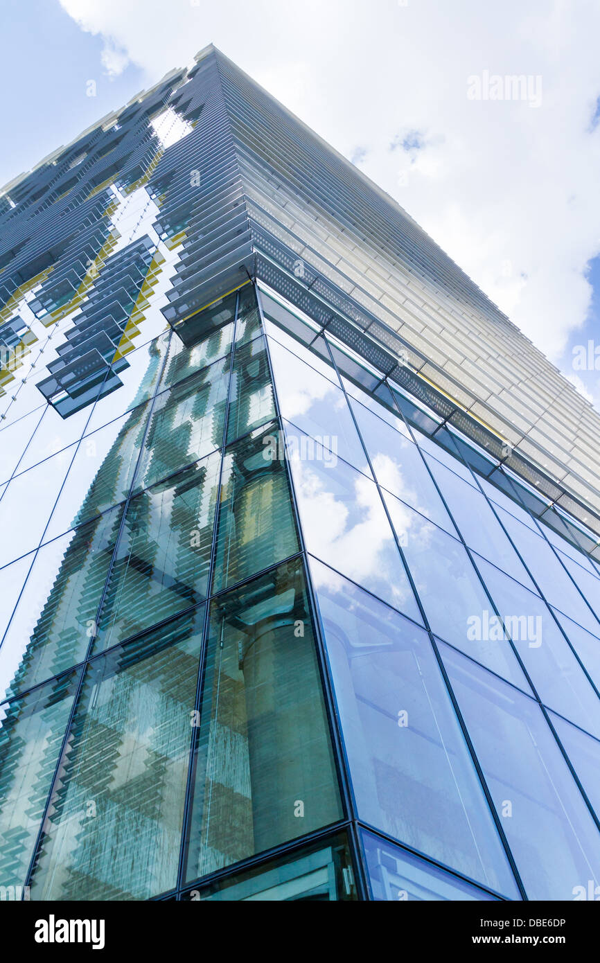 View of building exterior of contemporary building Stock Photo - Alamy