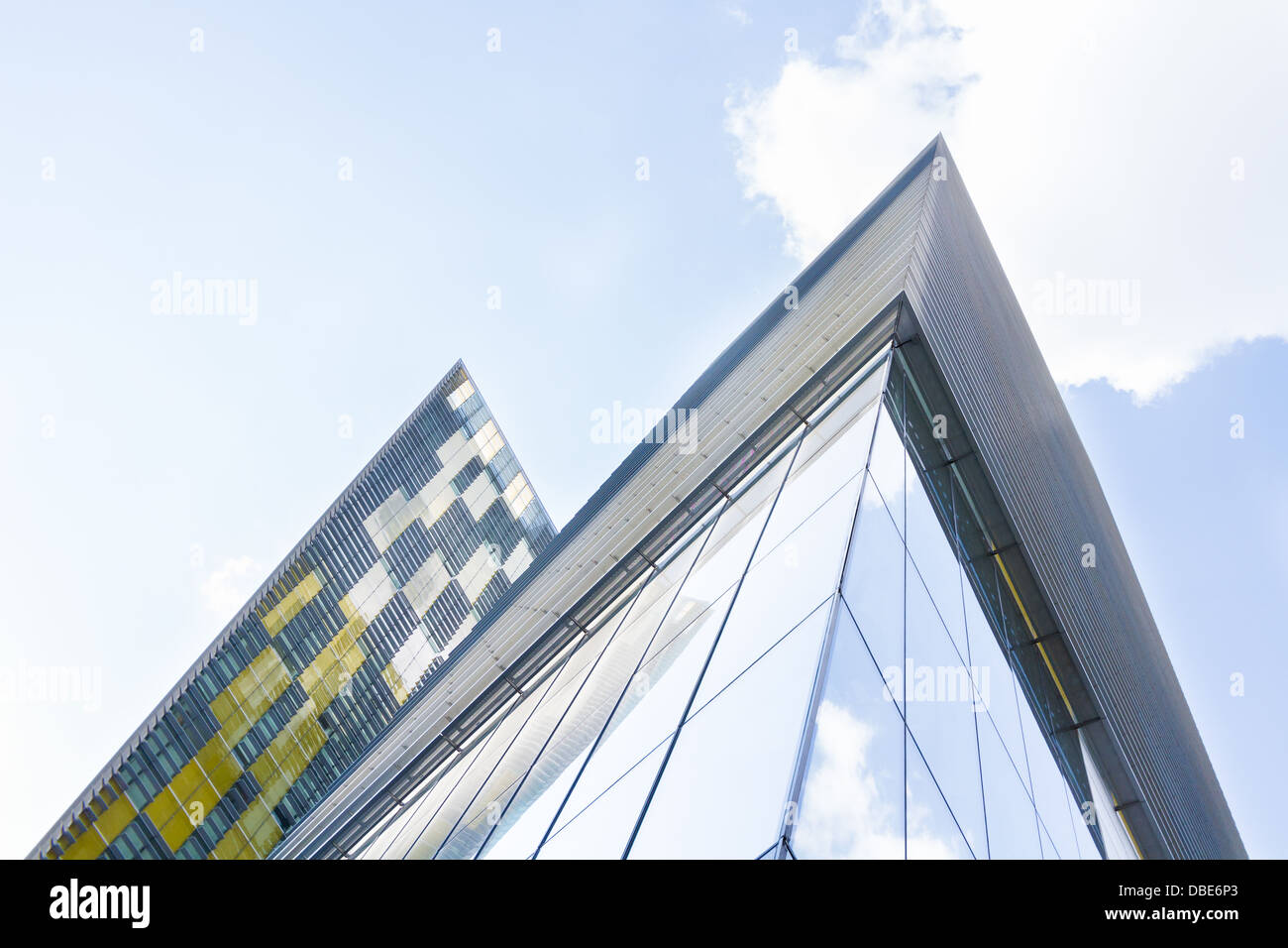 View of building exterior of contemporary building Stock Photo - Alamy