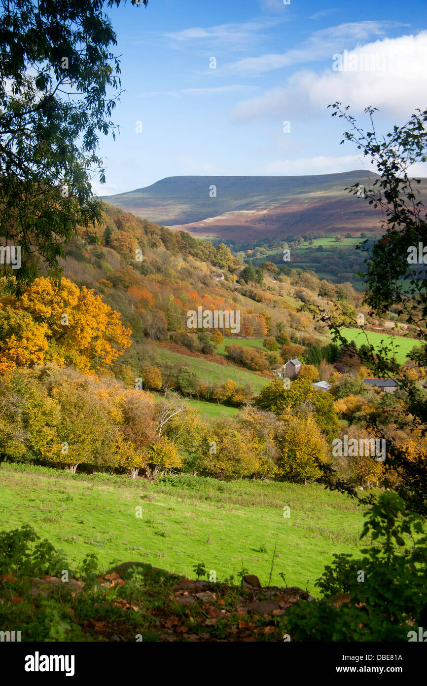 Black mountains hi-res stock photography and images - Alamy