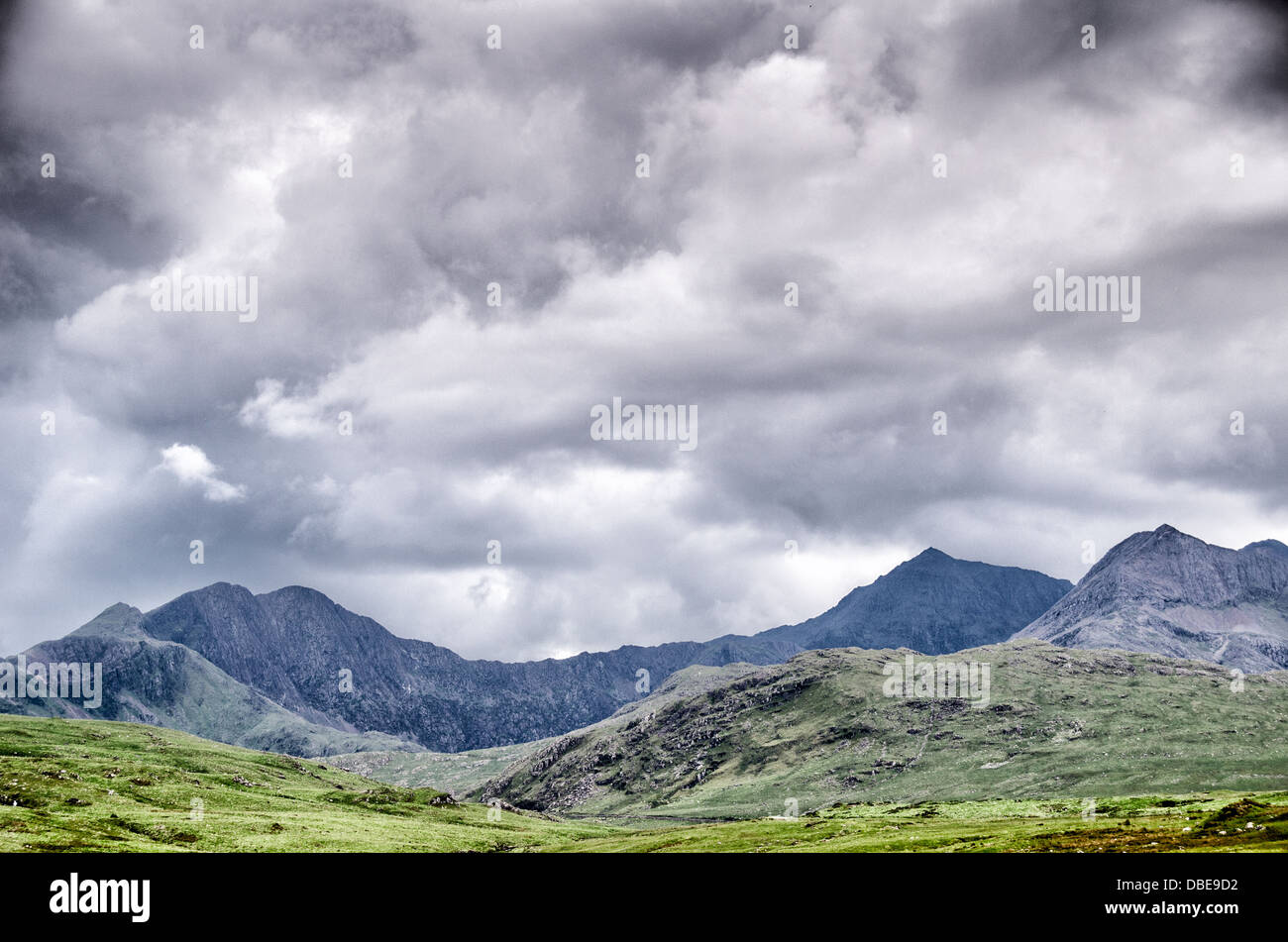 Snowdonia weather clouds hi-res stock photography and images - Alamy
