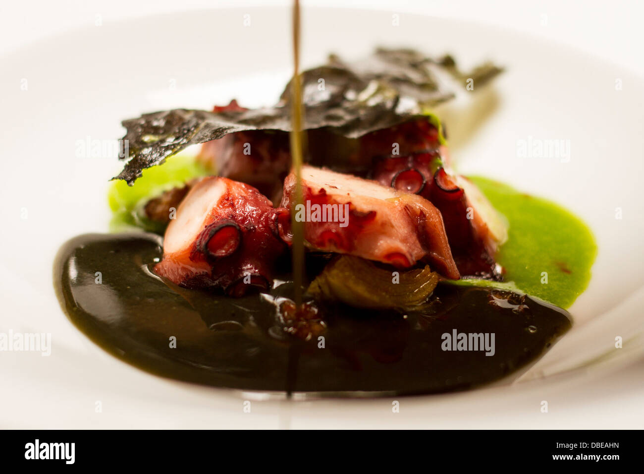 Octopus pot hi-res stock photography and images - Alamy