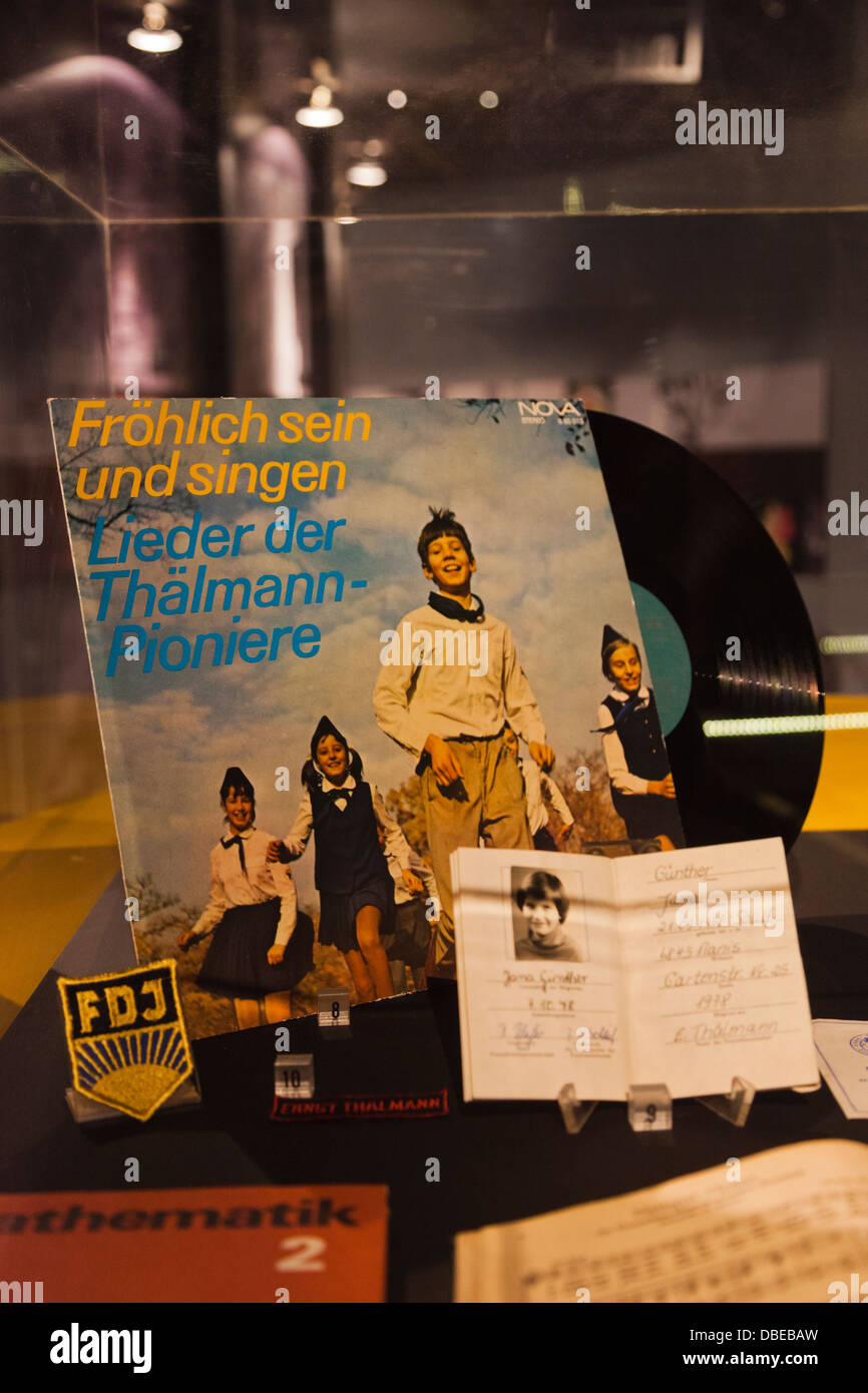 German song about the cold war hi-res stock photography and images - Alamy