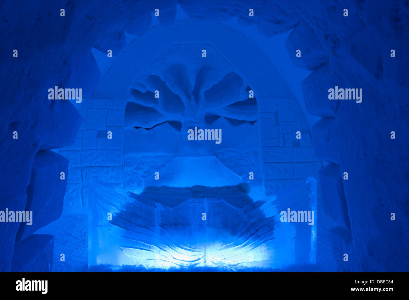 Ice bedroom in the ice hotel of Lumilinna Snow Castle, Kemi, Finland ...