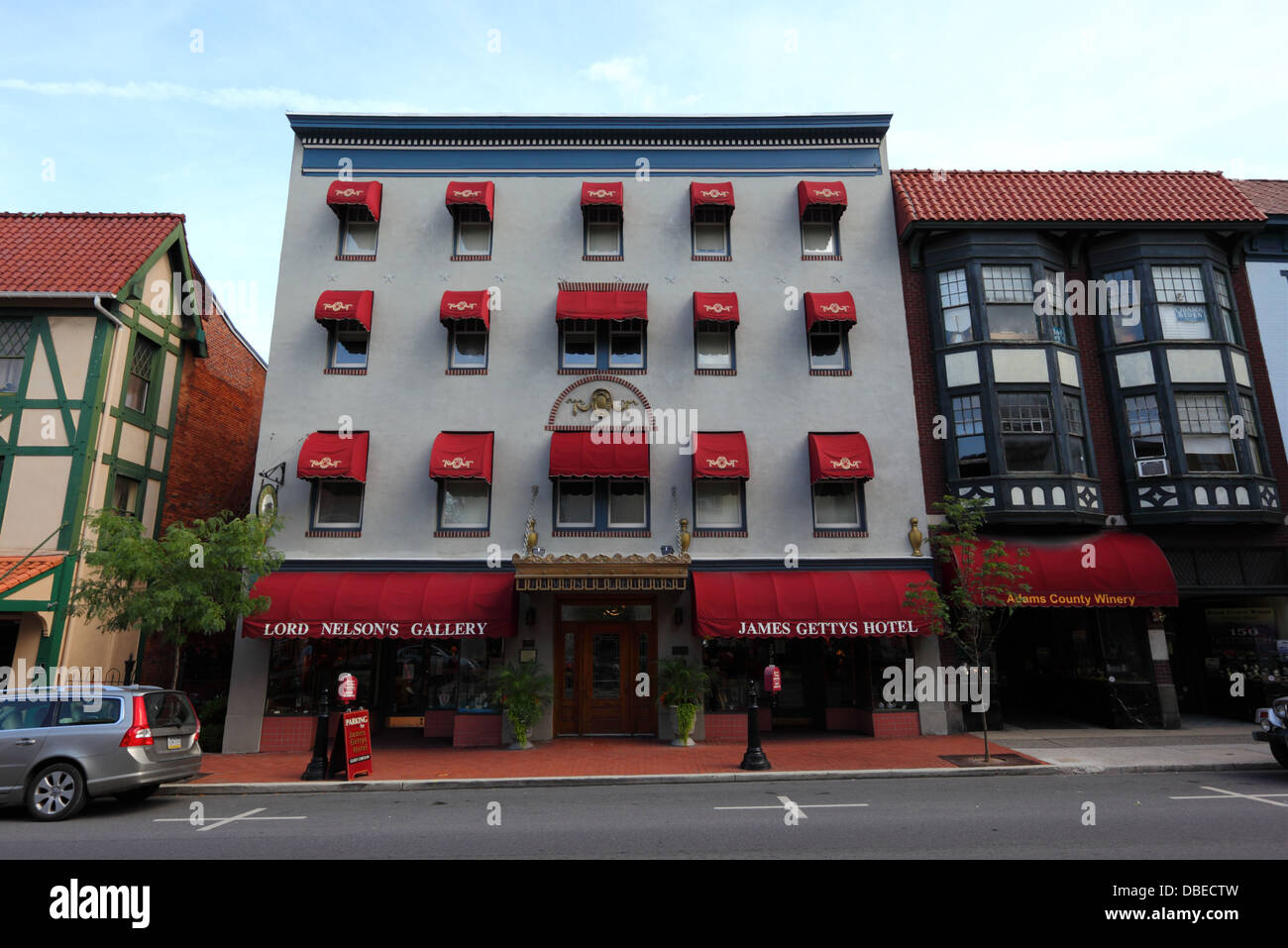 Awnings entrance building hi-res stock photography and images - Alamy