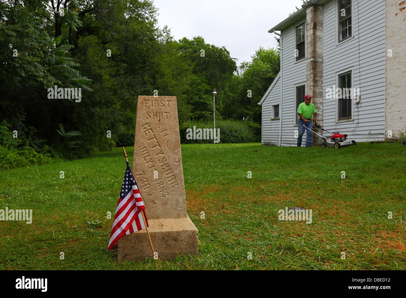 Monument marking spot where first shot of Battle of Gettysburg was ...