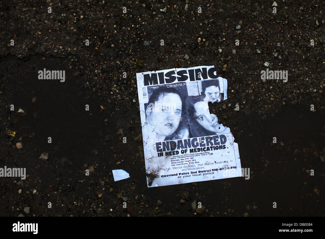 Missing flyer hi-res stock photography and images - Alamy