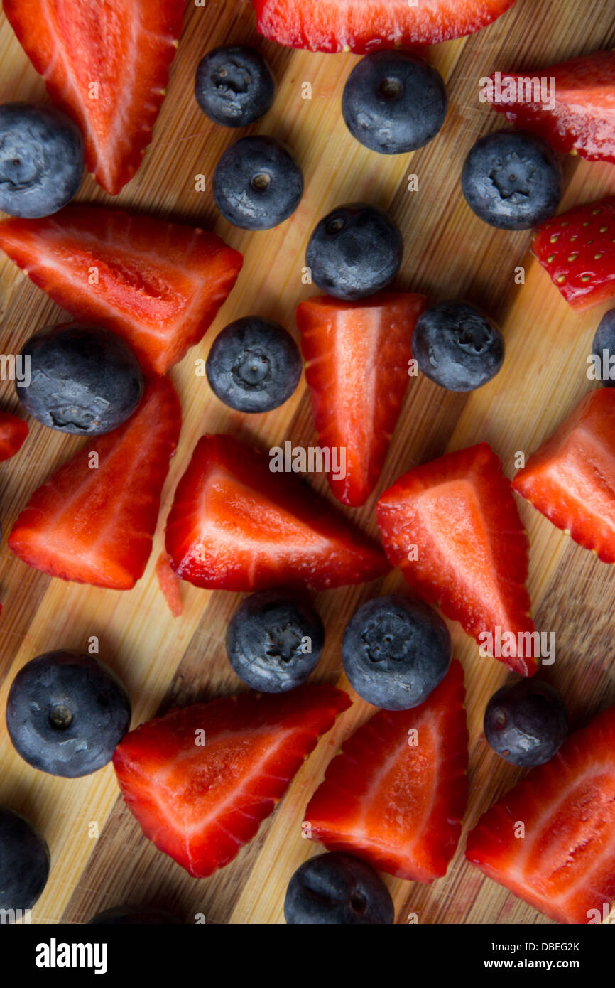 Whole blueberries hi-res stock photography and images - Alamy