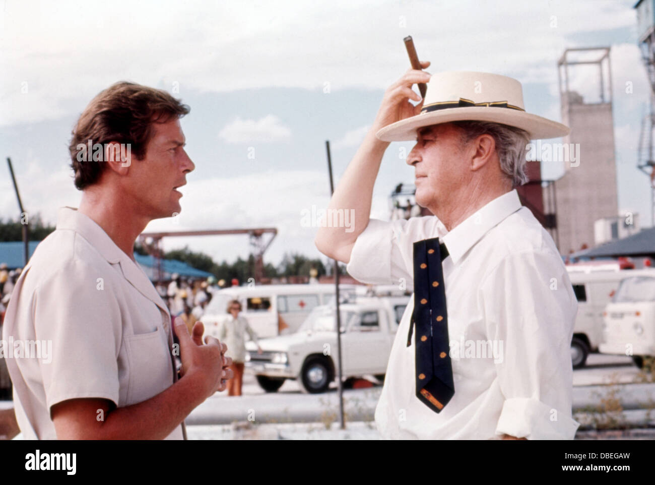 GOLD (1974) ROGER MOORE, RAY MILLAND, PETER HUNT (DIR) GOLD 013 ...