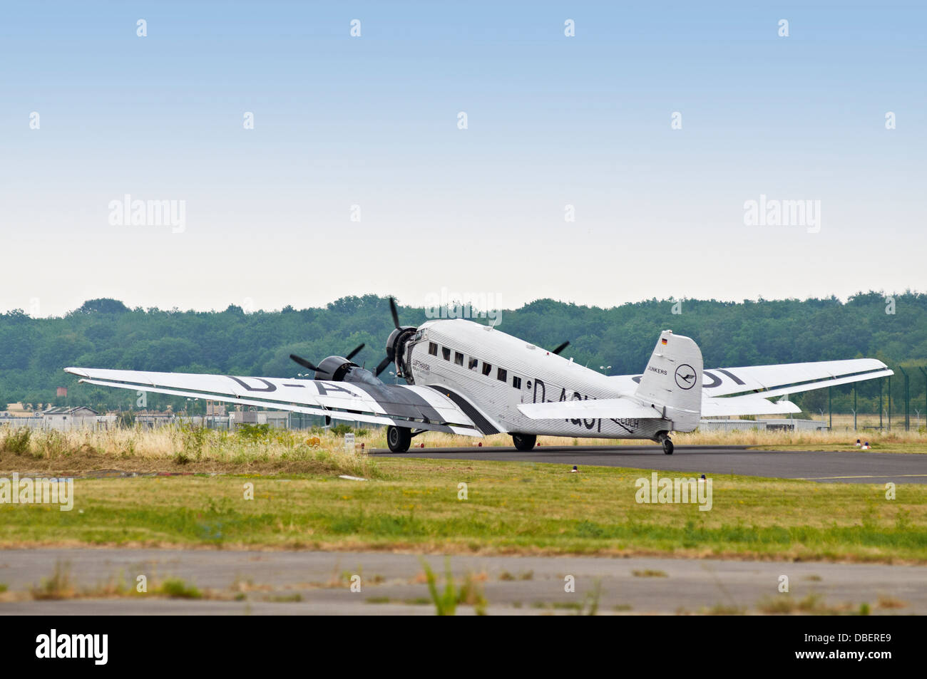 German passenger aircraft junkers ju hi-res stock photography and ...