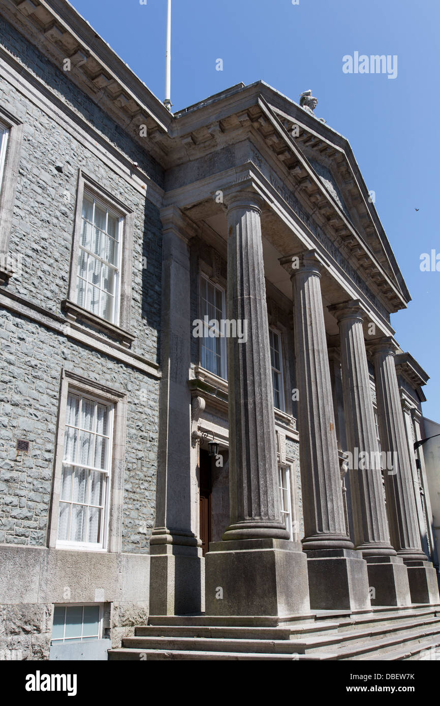 Town of Caernarfon, Wales. The 19th century Caernarfon County Hall on ...