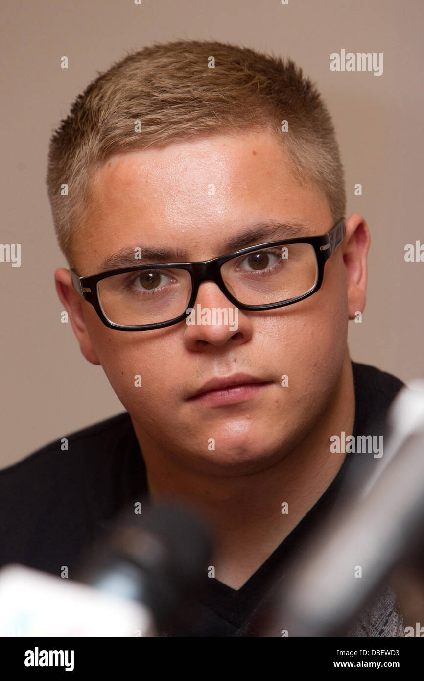 Gustav Schafer Tokio Hotel attend the Muz-TV Awards press conference ...