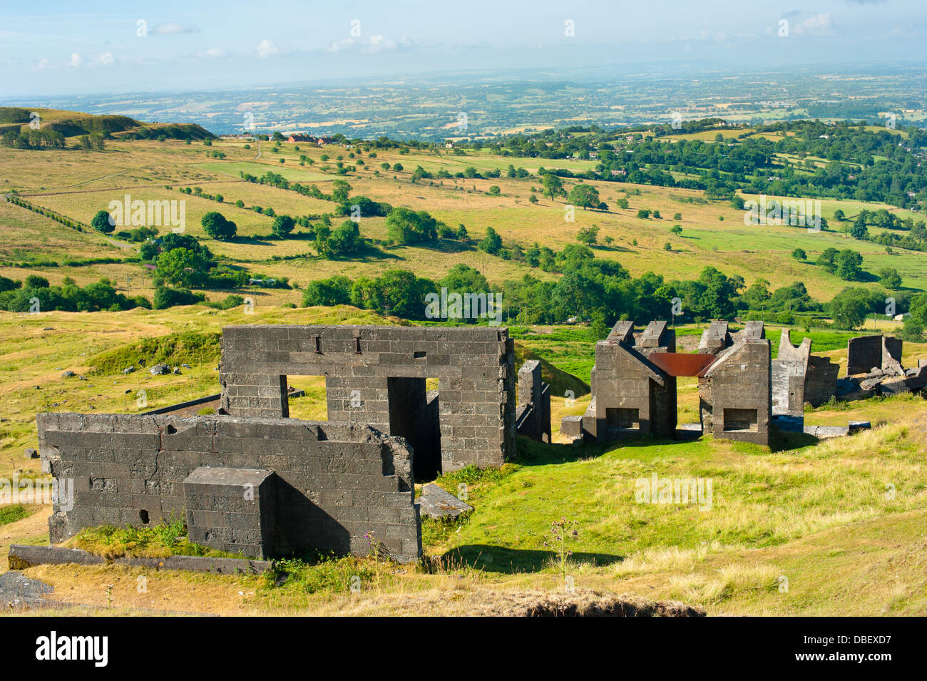 Mining structures hi-res stock photography and images - Alamy