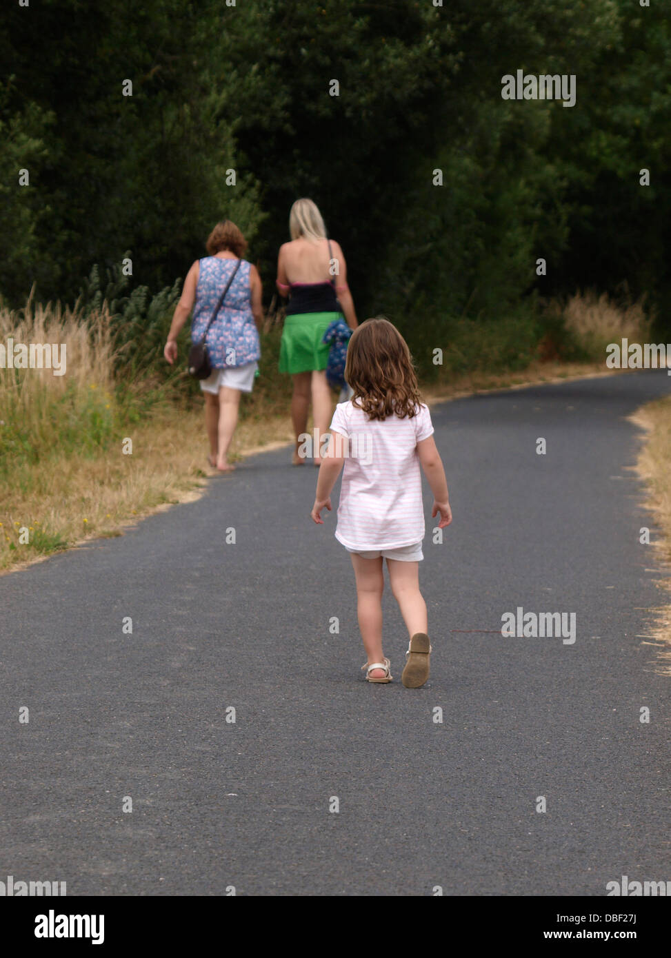 3 year old girl child with mother hi-res stock photography and images ...