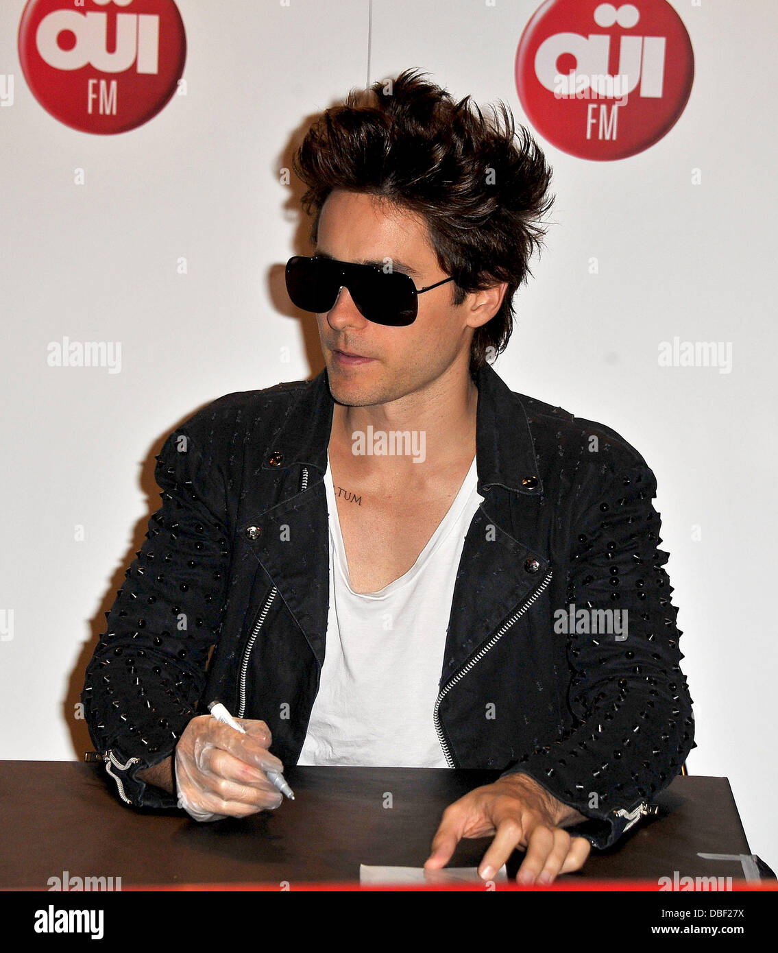 Singer Jared Leto at the 30 Seconds To Mars 'This Is War' CD signing at ...
