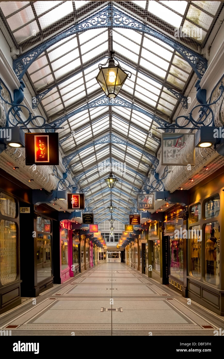 Victorian arcade hi-res stock photography and images - Alamy