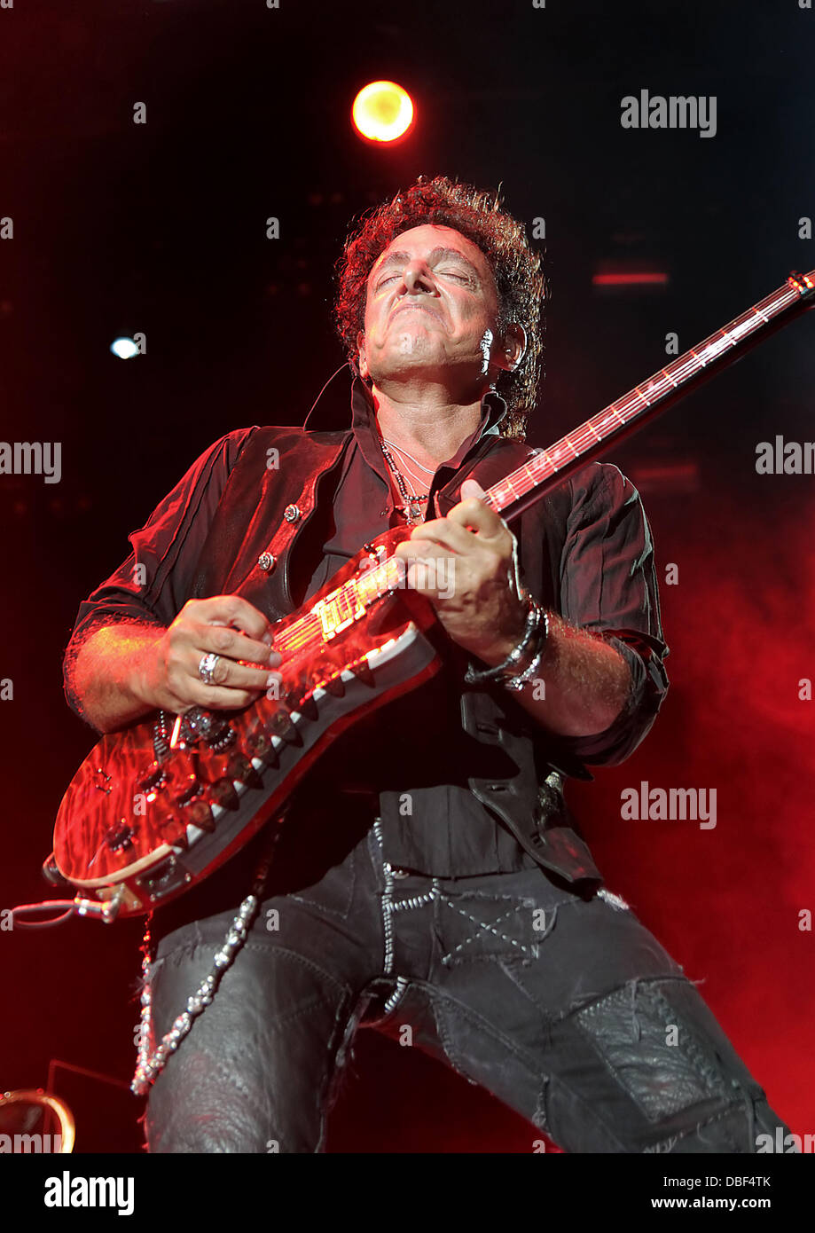 Journey don’t stop believin hi-res stock photography and images - Alamy