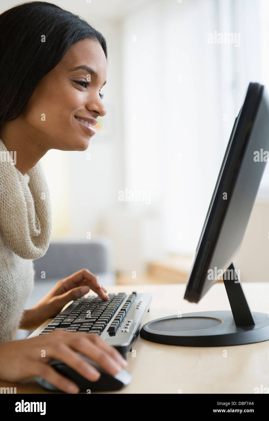 Person at computer hi-res stock photography and images - Alamy