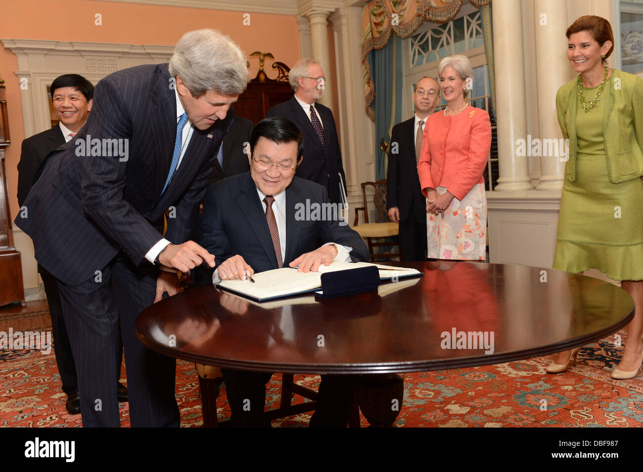 President truong tan sang hi-res stock photography and images - Alamy
