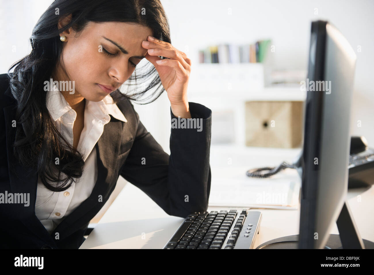 Indian desk hi-res stock photography and images - Alamy