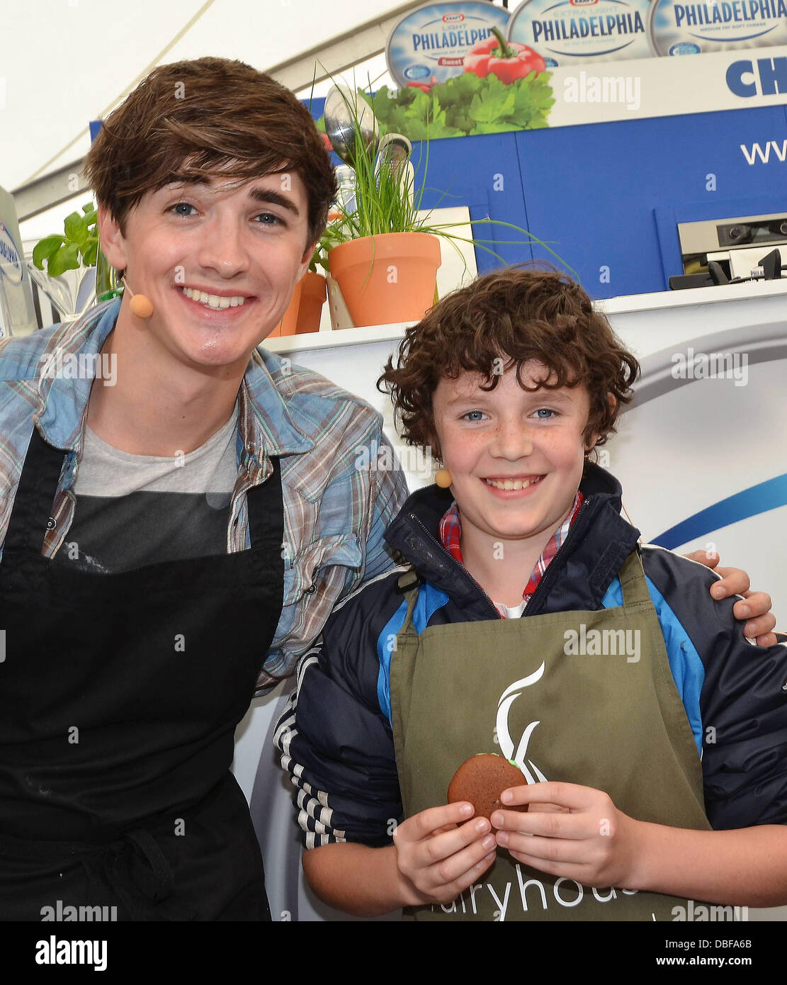 Leo walsh hi-res stock photography and images - Alamy