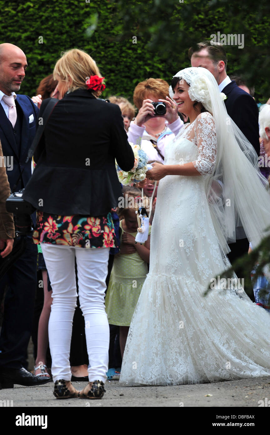 Sam Cooper and Lily Allen emerge as husband and wife The wedding of ...