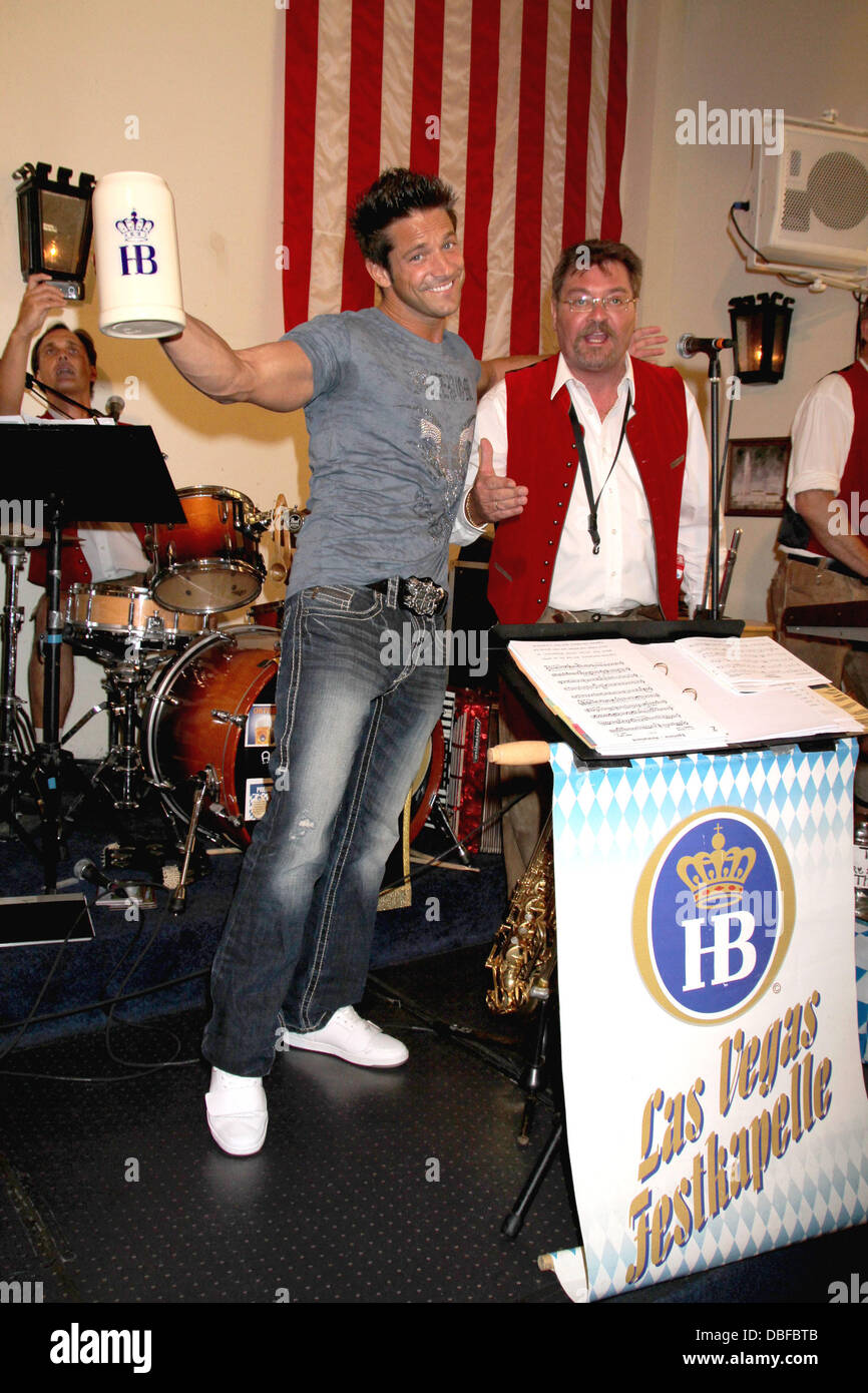 Jeff Timmons and Chippendales The Cippendales and Jeff Timmons tap the ...