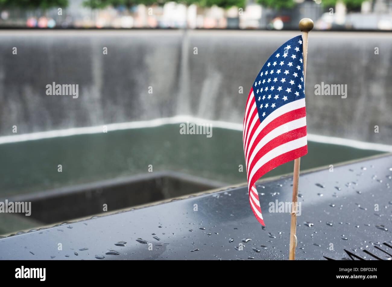 Flag world trade center hi-res stock photography and images - Alamy
