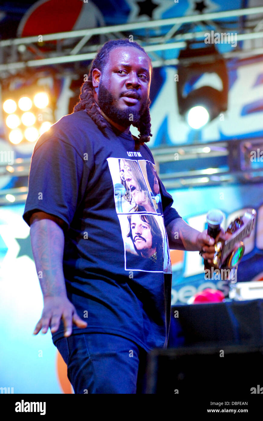 T-Pain performs at B96 Pepsi SummerBash 2011 Chicago, Illinois - 11.06. ...