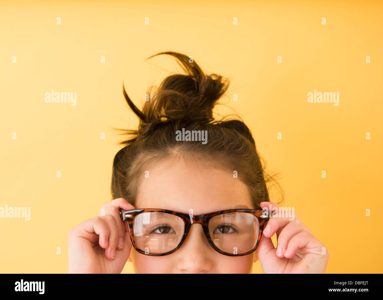 Brunette girl wearing glasses hi-res stock photography and images - Alamy