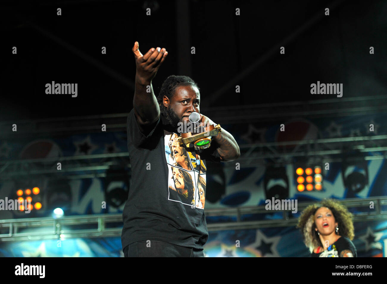 T pain hi-res stock photography and images - Alamy