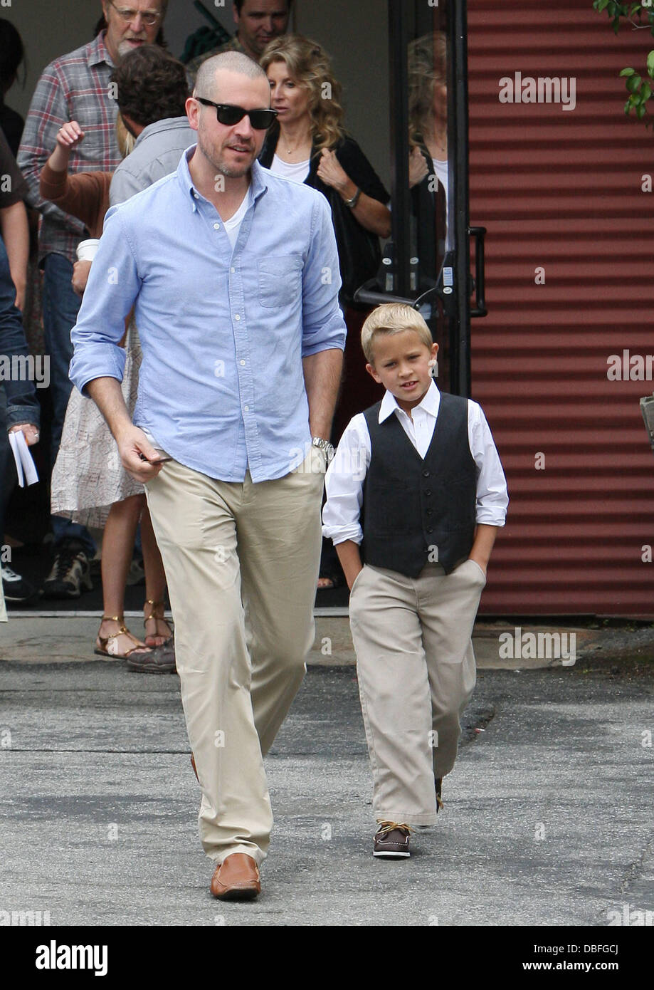 Reese Witherspoon And Jim Toth And Kids