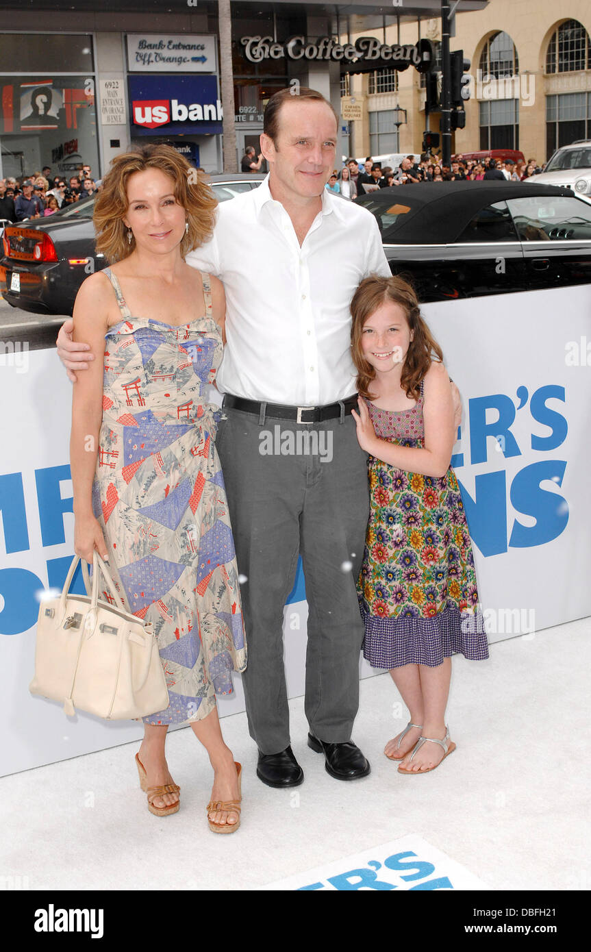 Jennifer Grey Premiere 'Mr. Popper's Penguins' shown at the Chinese ...