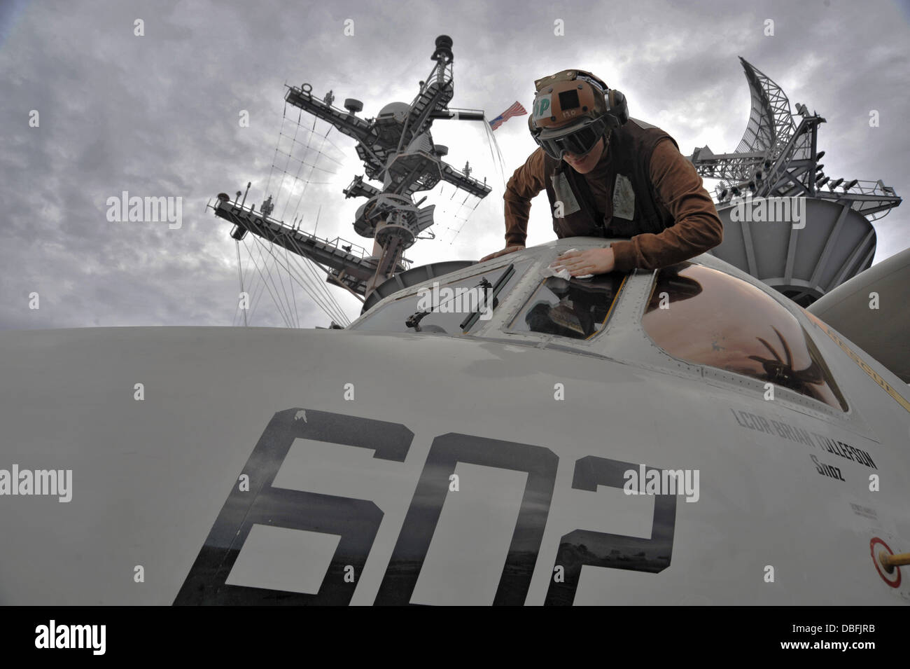 E-2C Hawkeye from the "Liberty Bells" of Airborne Early Warning ...