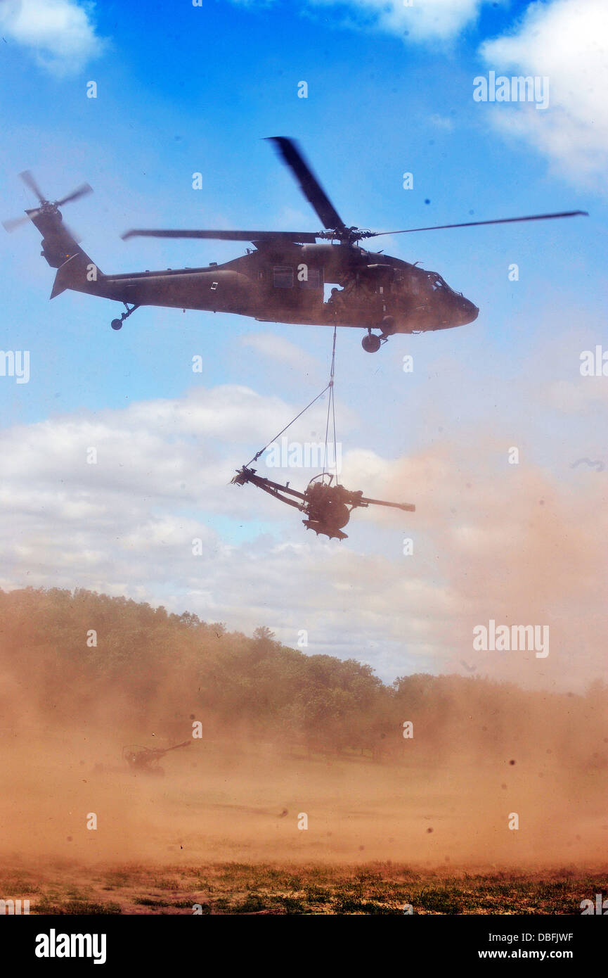 A Black Hawk helicopter from the 1st Battalion, 147th Aviation Regiment ...