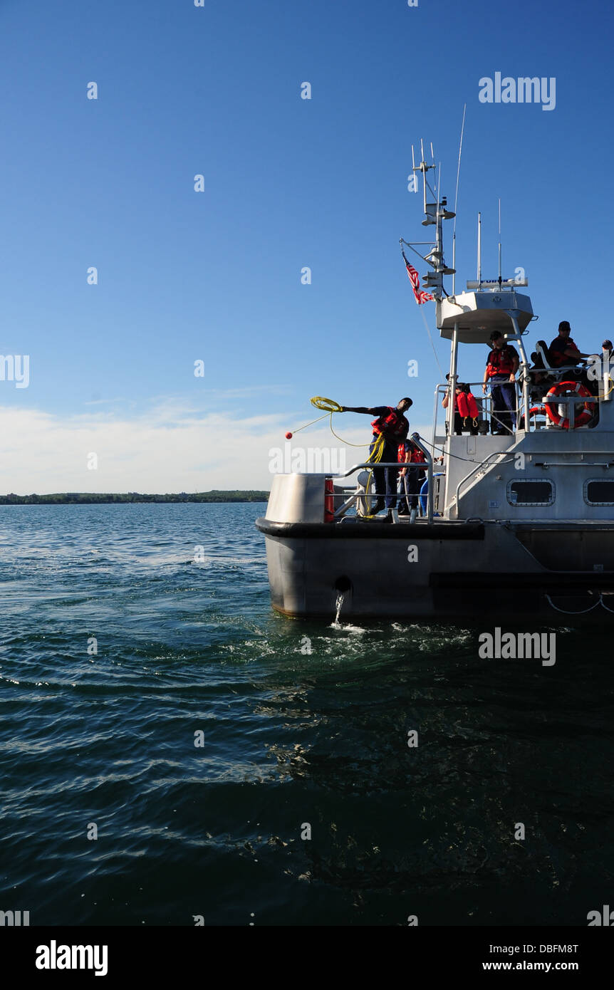 25 foot coast guard boat hi-res stock photography and images - Alamy