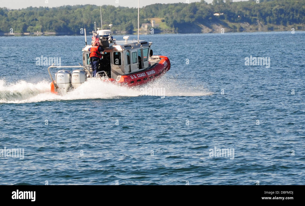25 foot response boat small hi-res stock photography and images - Alamy