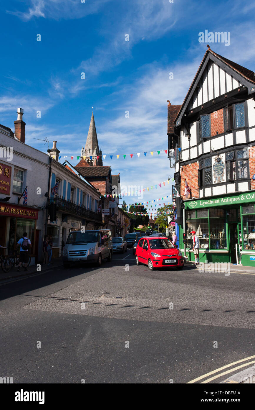 Lyndhurst town centre high street new forest hi-res stock photography ...