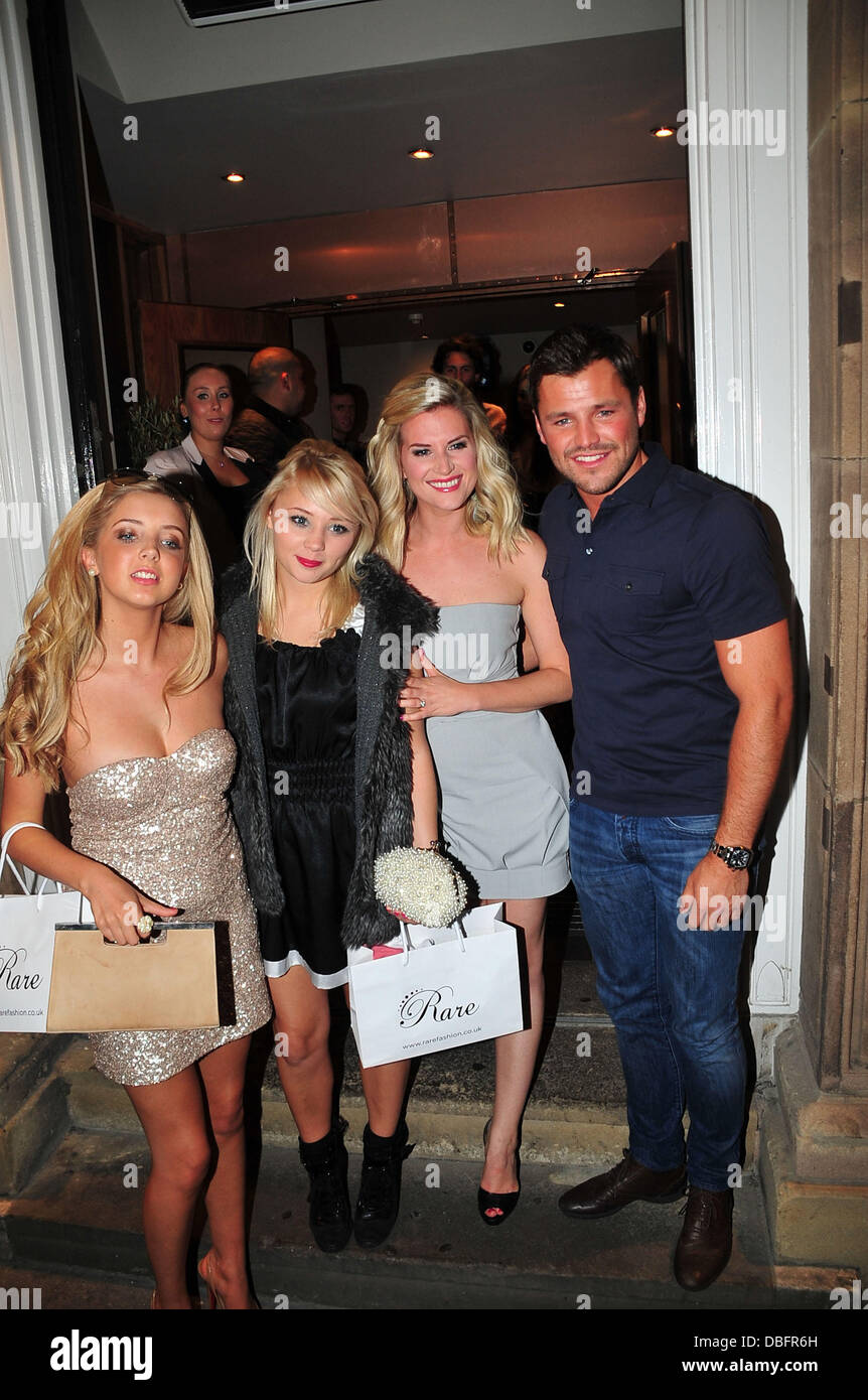Alice Barlow, Jessica Forrest, Sarah Jayne Dunn and Mark Wright Cast ...