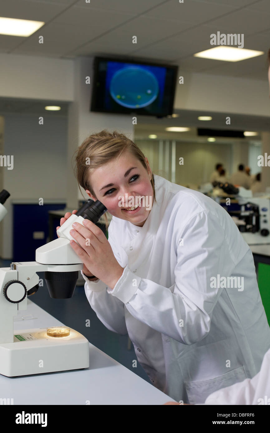 young student in laboratory Stock Photo - Alamy