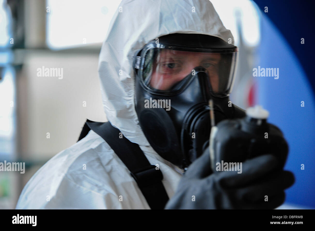 Civil Support Team responds to a chemical spill resulting from a ...