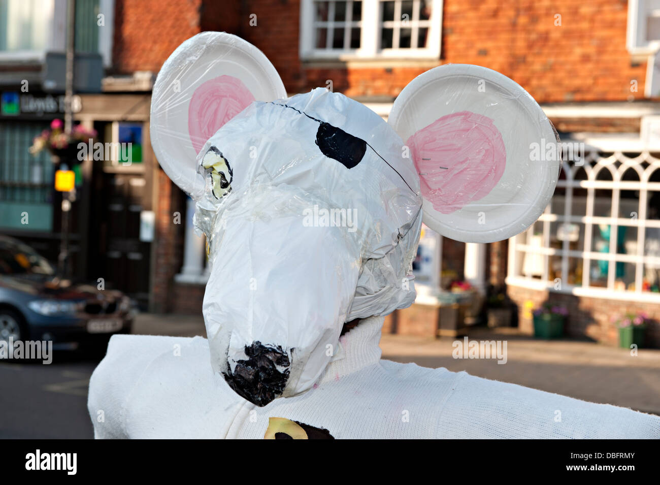 Scarecrow sheep hi-res stock photography and images - Alamy