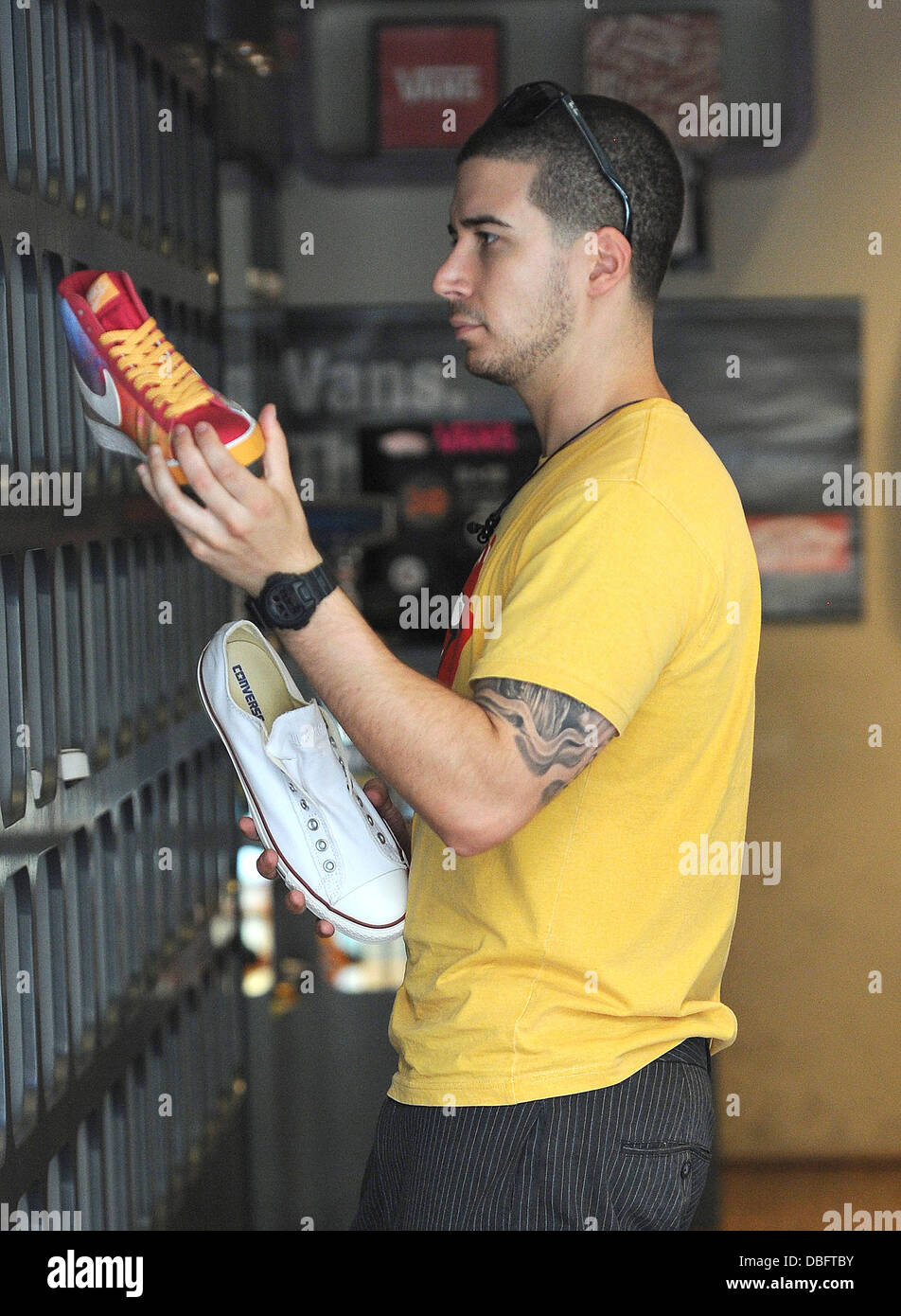 Vinny Guadagnino Jersey Shore cast members buying yet more trainers ...