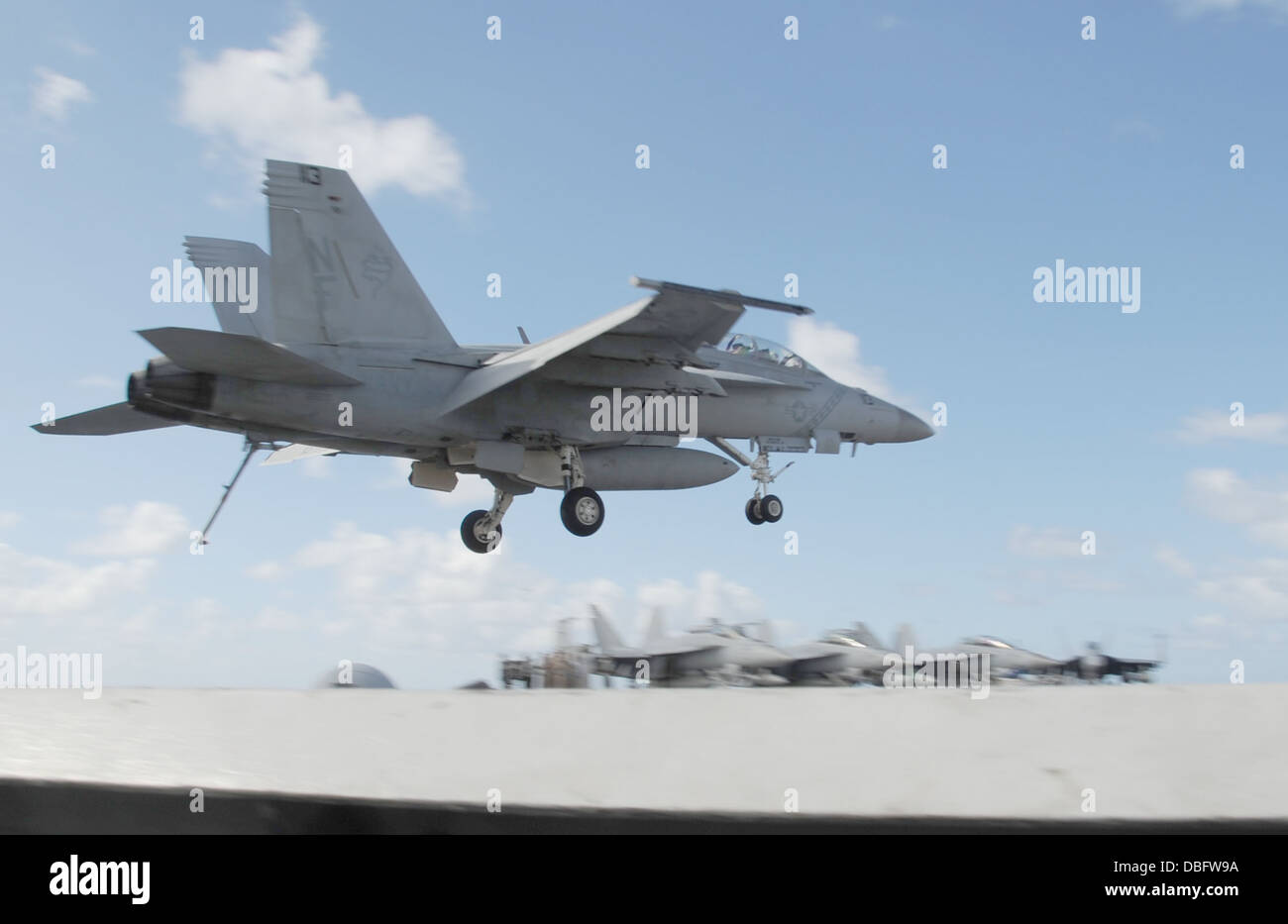 F/A-18F Super Hornet from the "Diamondbacks" of Strike Fighter Squadron ...