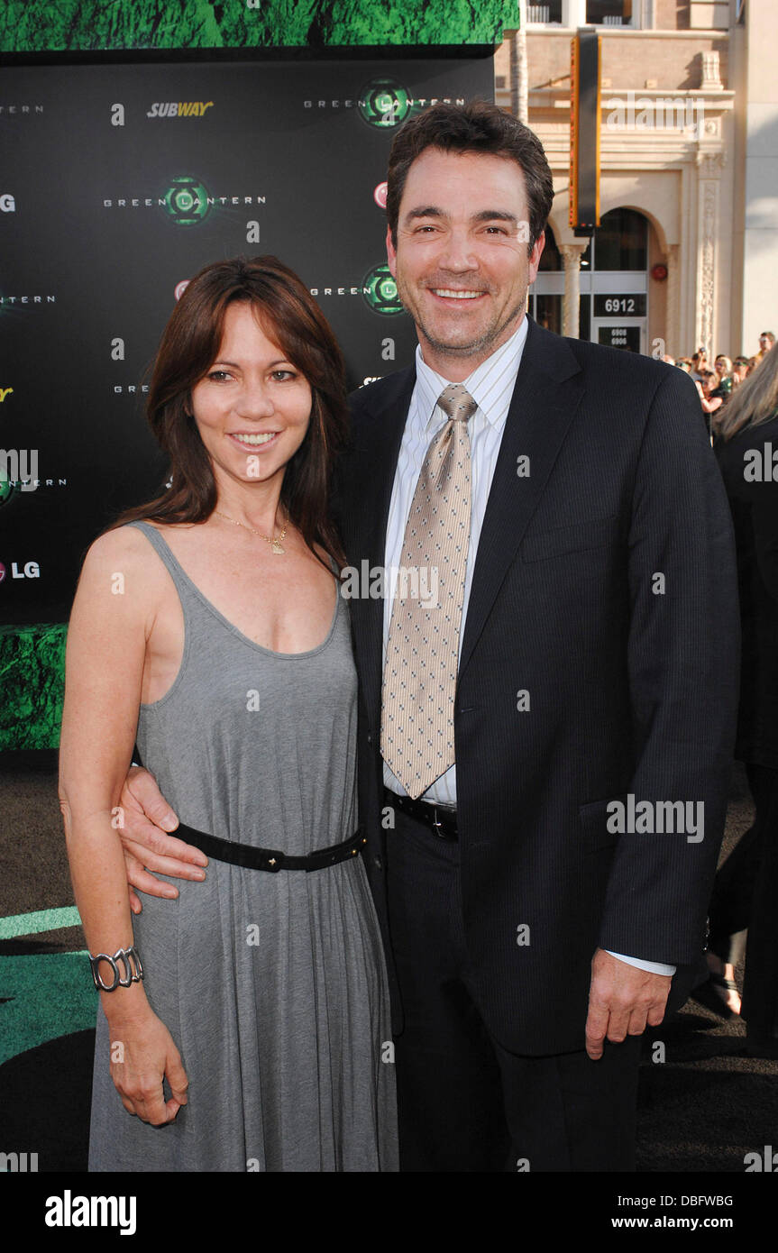 Jon tenney and leslie urdang hi-res stock photography and images - Alamy