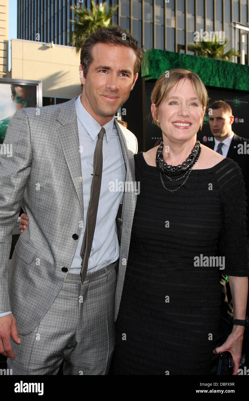 Ryan Reynolds with his mother Tammy Reynolds Los Angeles Premiere of ...